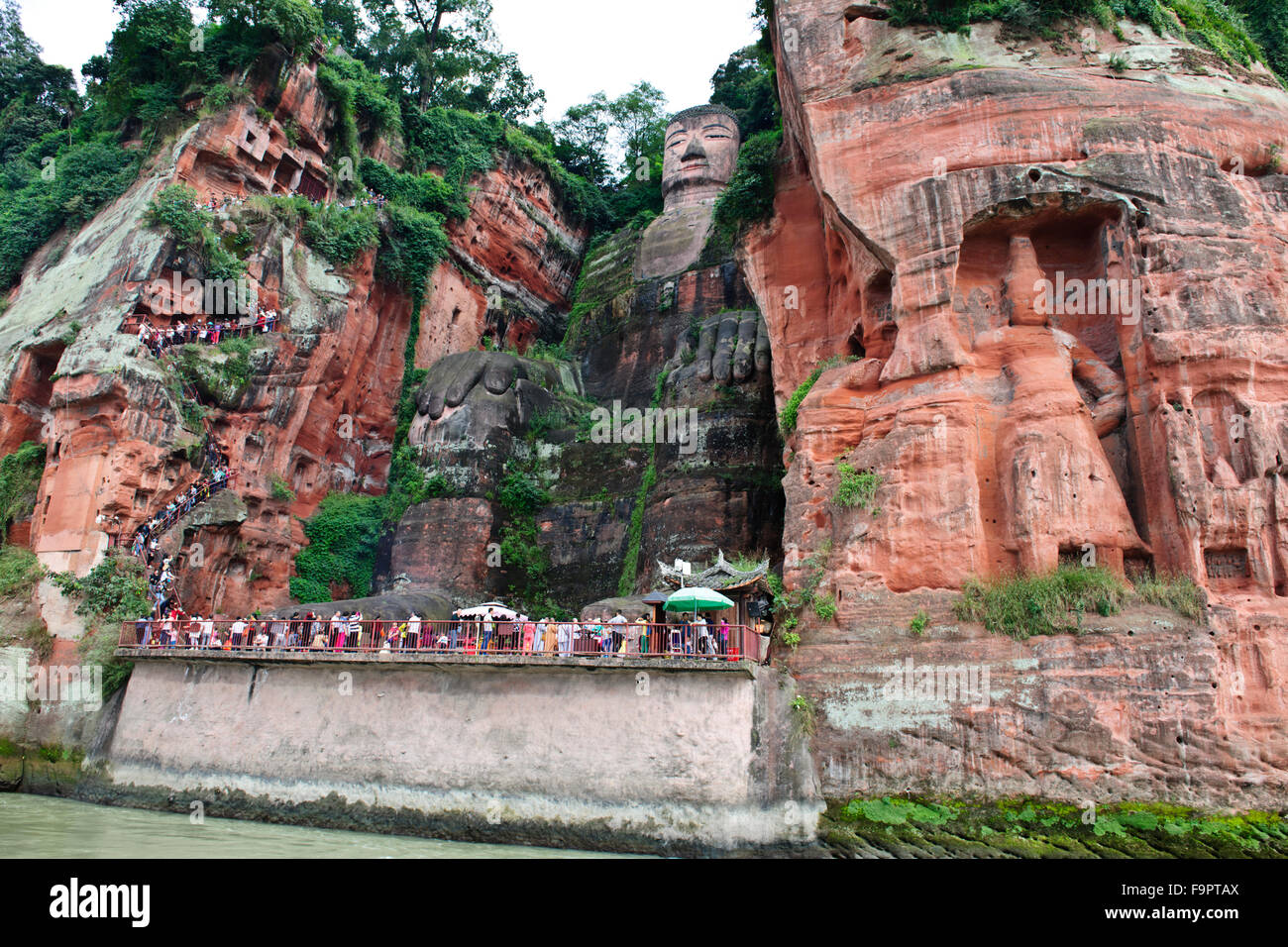 The Leshan Statue of Buddha,It is the largest stone Buddha in the world ...