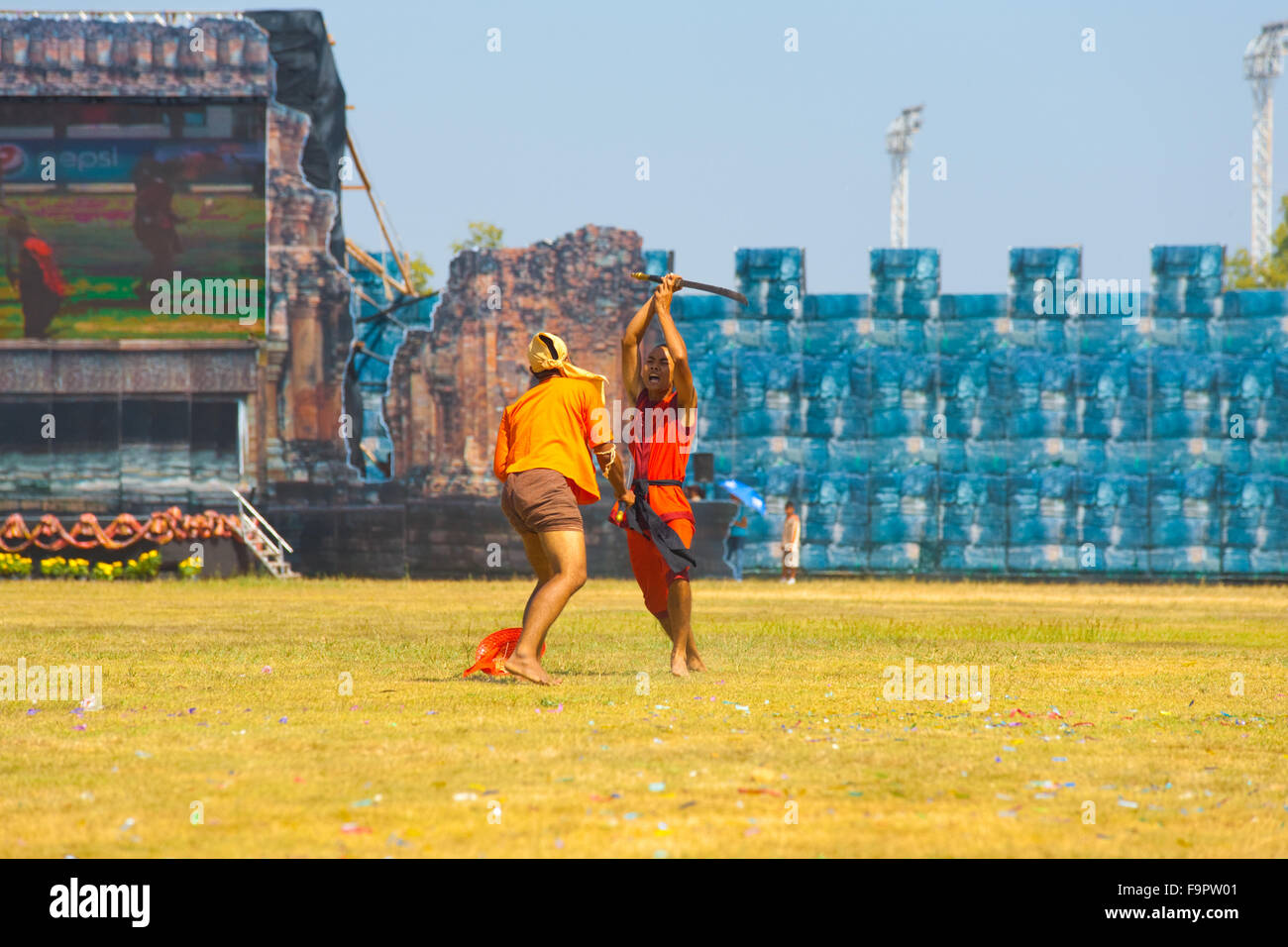 Siamese and Burmese soldiers fighting one on one combat during a ...