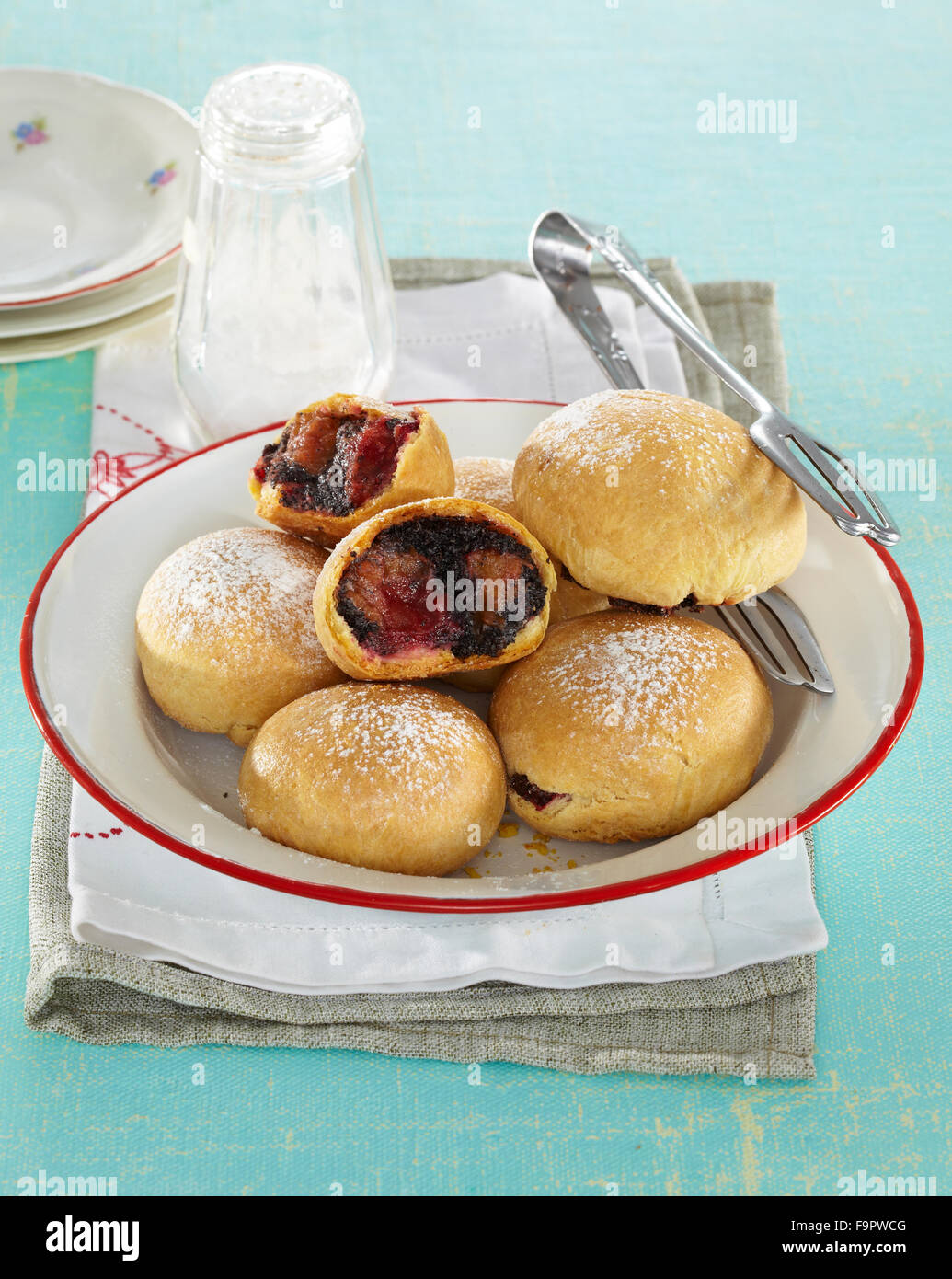 Buns with poppy and plums hi-res stock photography and images - Alamy