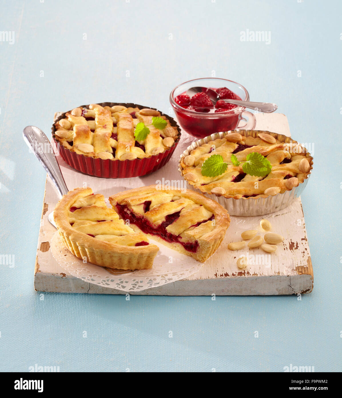 Lattice potatoes hi-res stock photography and images - Alamy