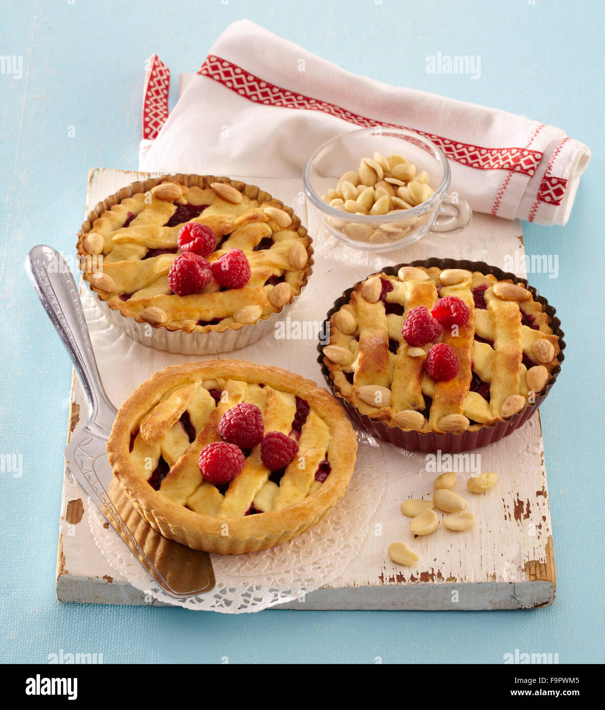 Lattice potatoes hi-res stock photography and images - Alamy