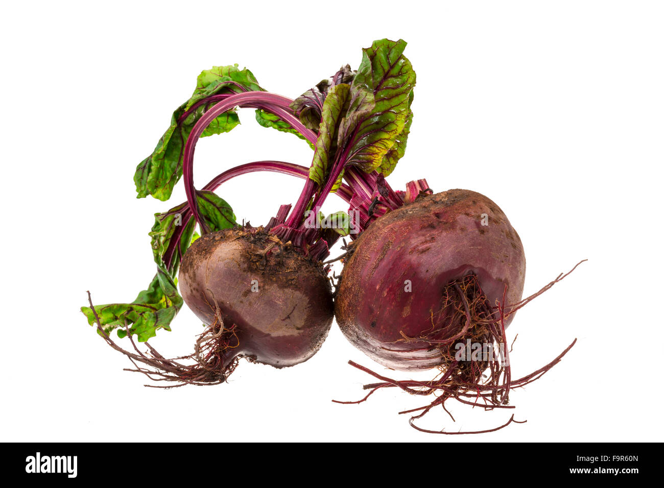 Raw beet with leaf isolated Stock Photo - Alamy