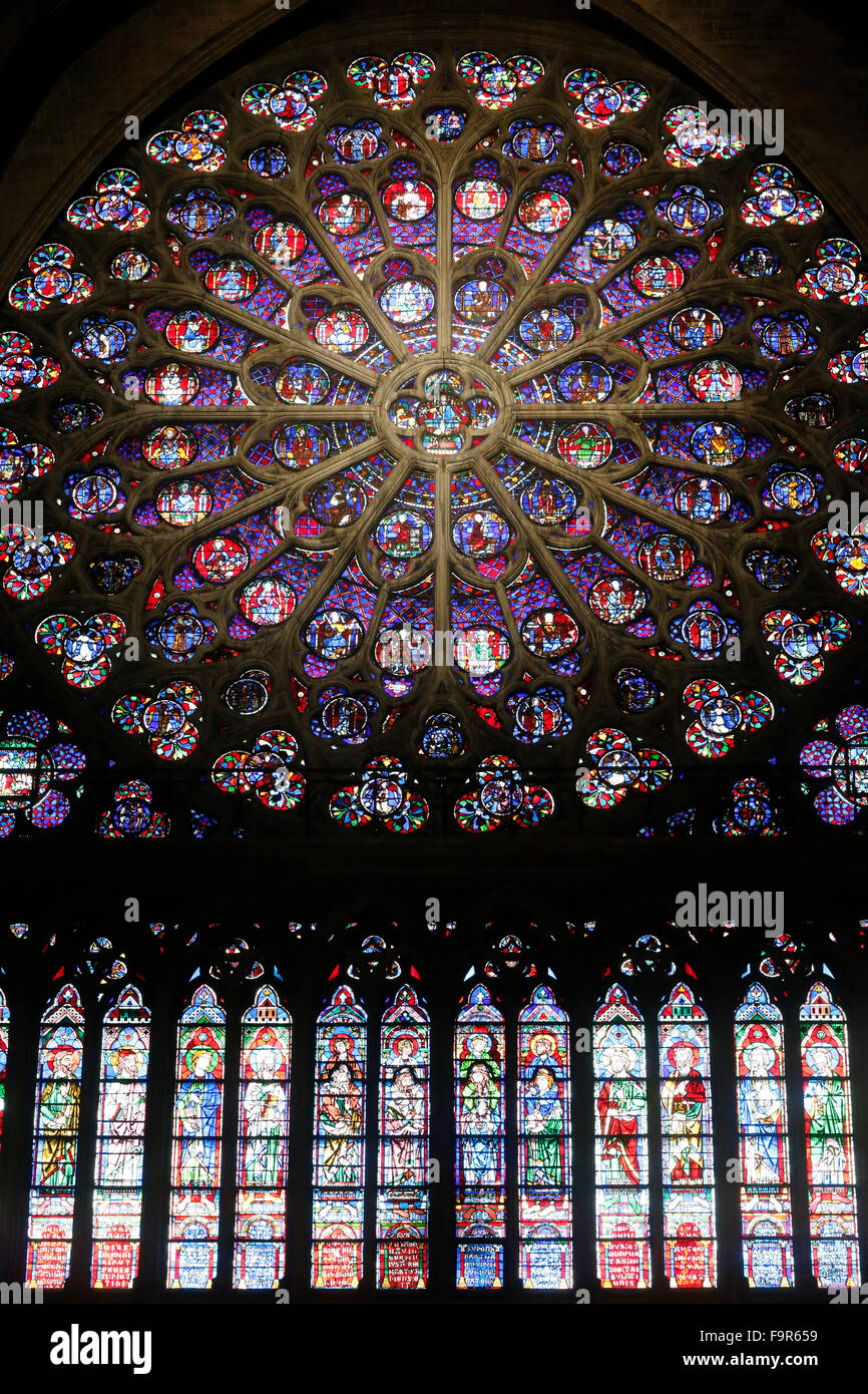 Notre dame paris rose window south hi-res stock photography and images ...