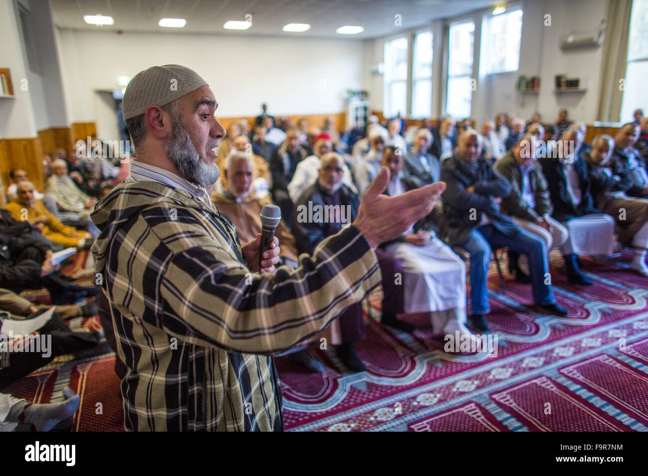 BADR Mosque in Amsterdam Stock Photo - Alamy