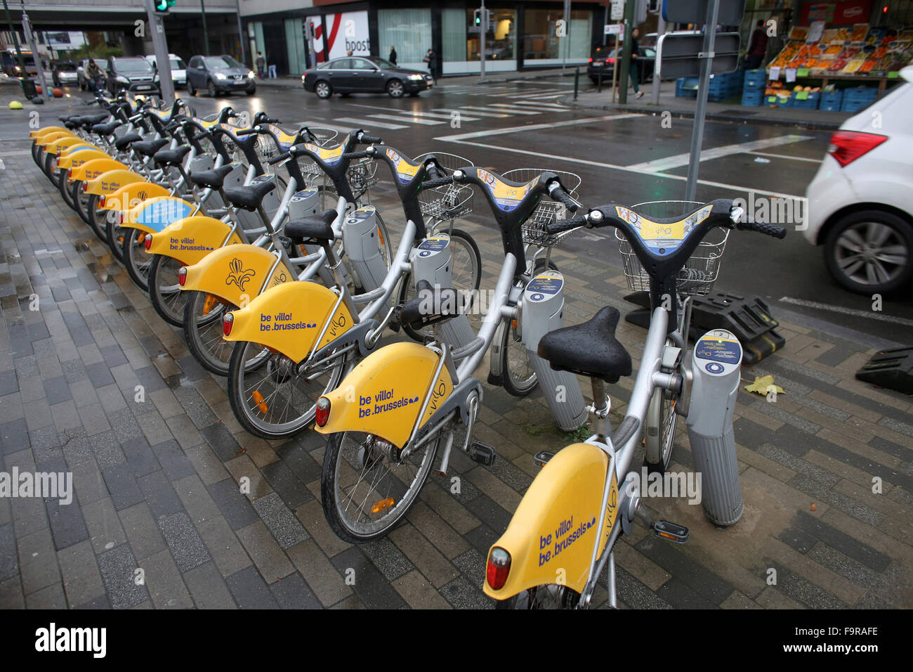 Public bicycle system in Brussels Stock Photo - Alamy