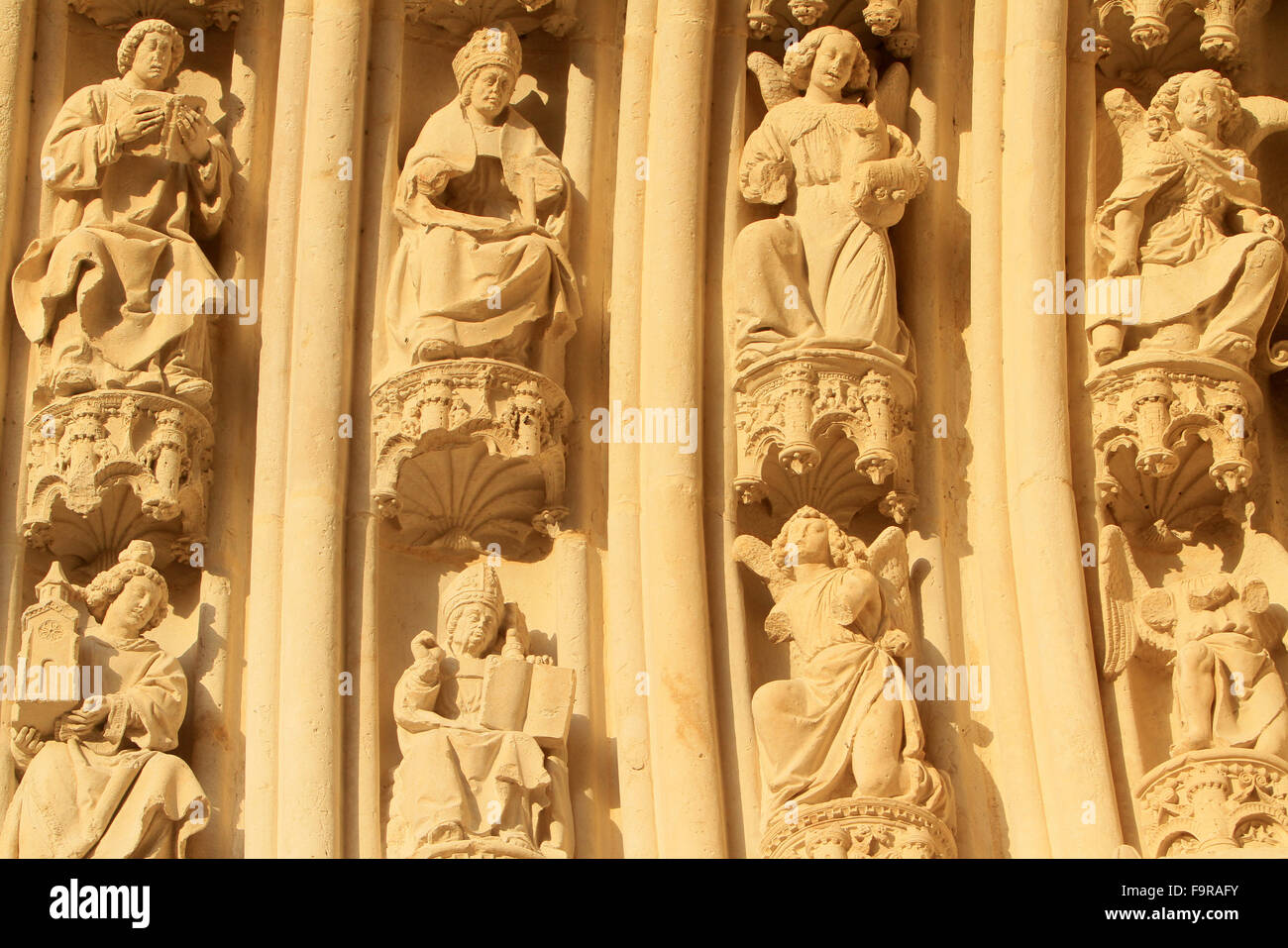 St. Stephen's Cathedral archivolt. Details Stock Photo - Alamy
