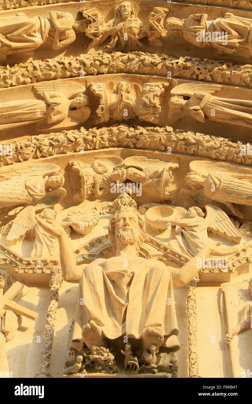 Jesus christ on the throne hi-res stock photography and images - Alamy