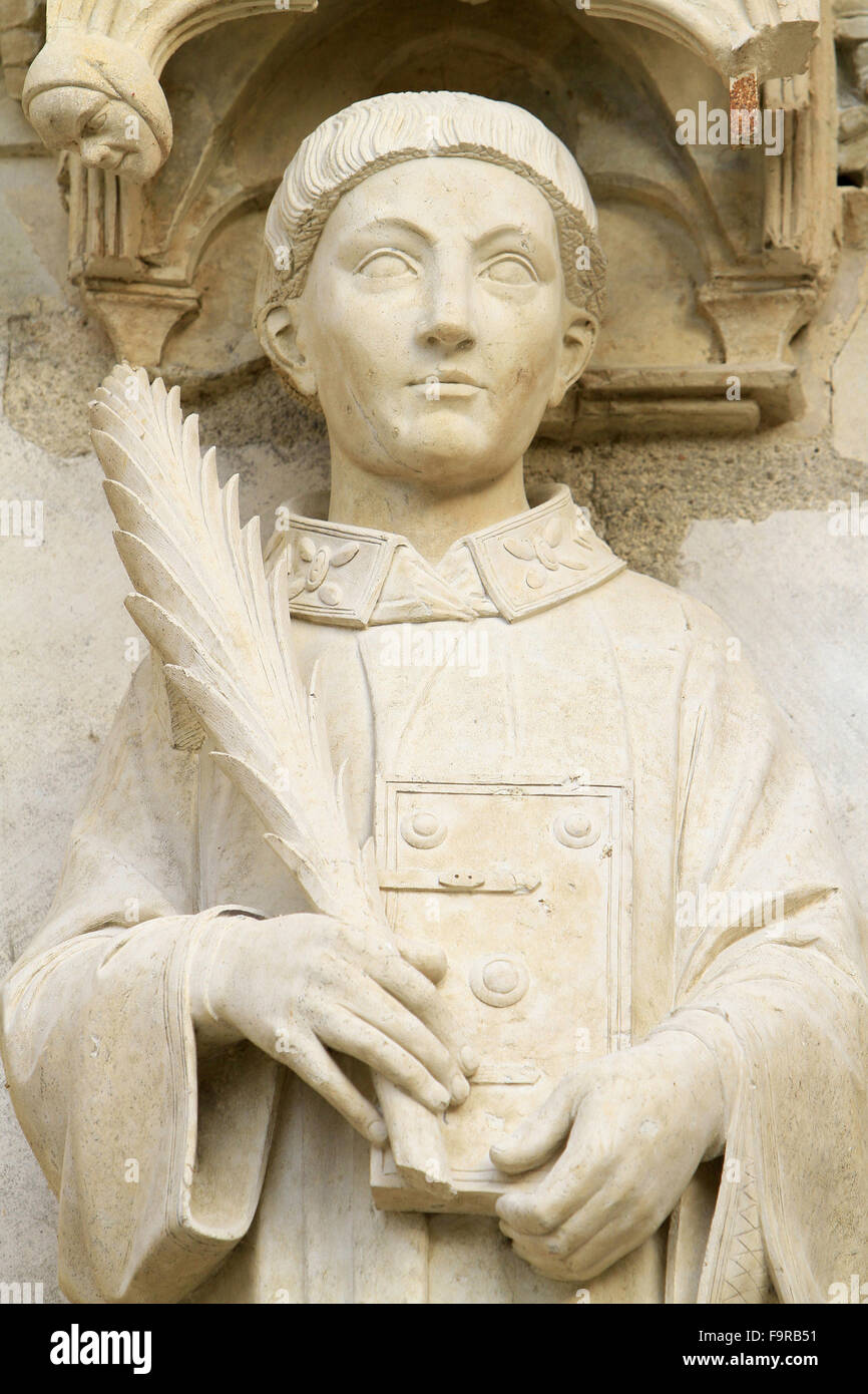 Statue of St. Stephen. St. Stephen's Cathedral Stock Photo - Alamy
