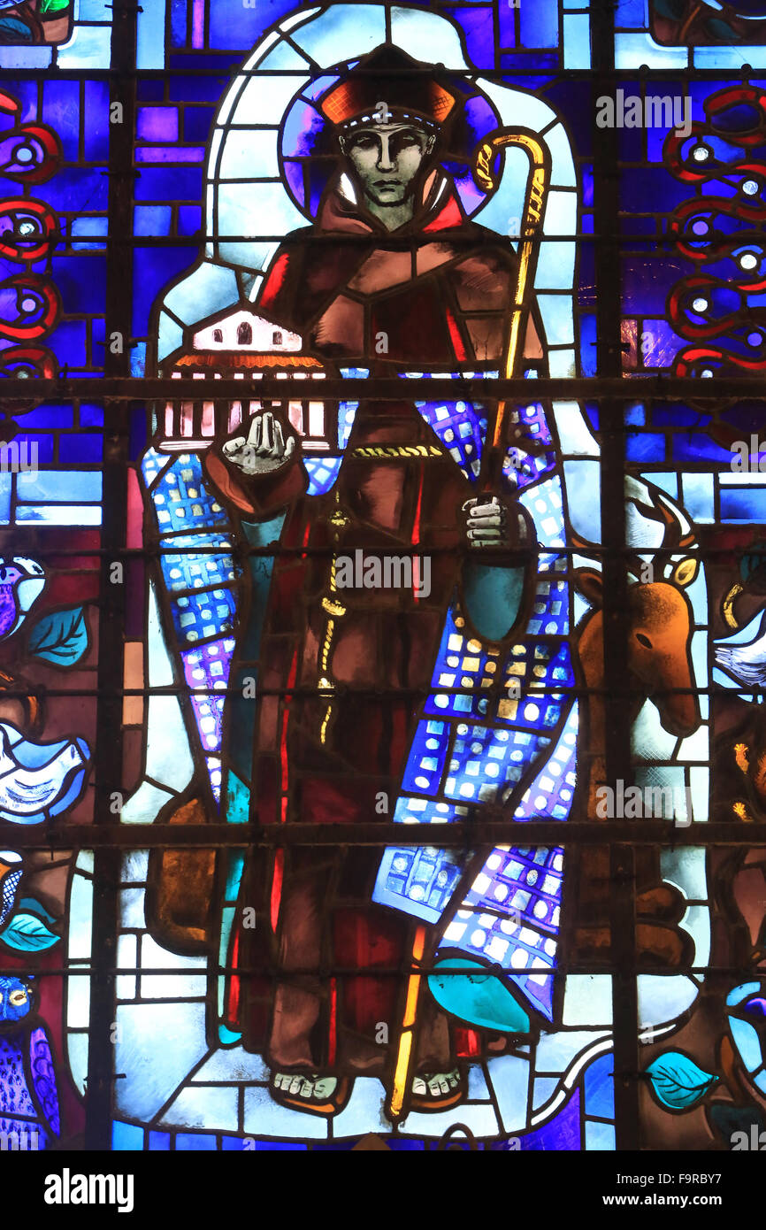 Saint Rieul. Stained glass Hebert Stevens. 1948. Saint-Rieul chapel ...