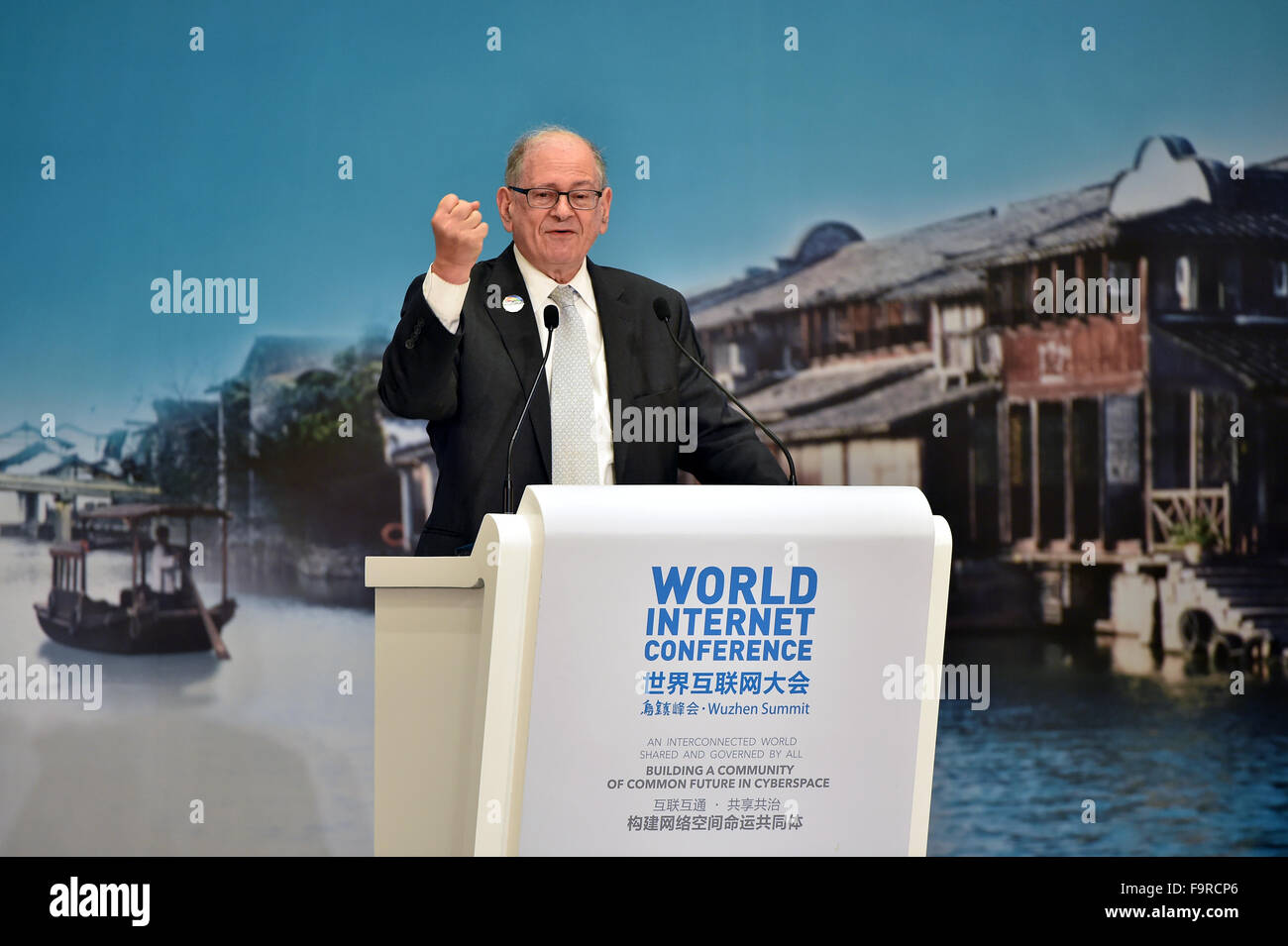 Robert kahn internet hi-res stock photography and images - Alamy