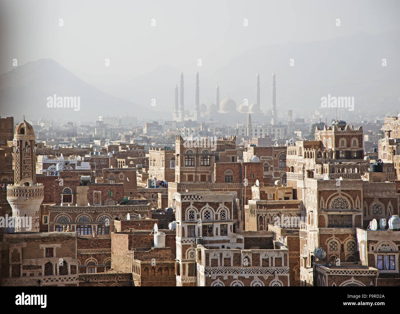 The great mosque of sanaa hi-res stock photography and images - Alamy