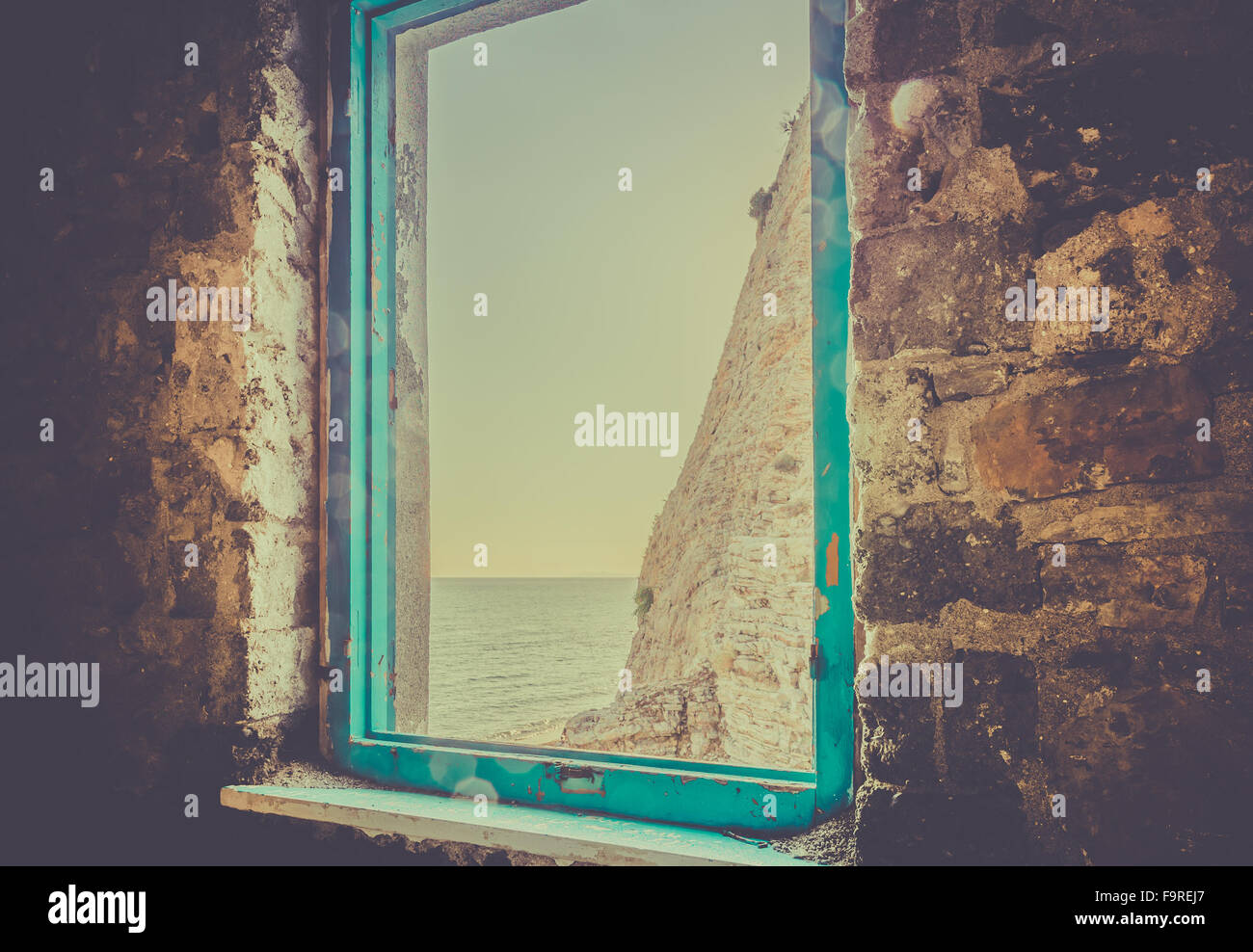 Sea view through open window hi-res stock photography and images - Alamy