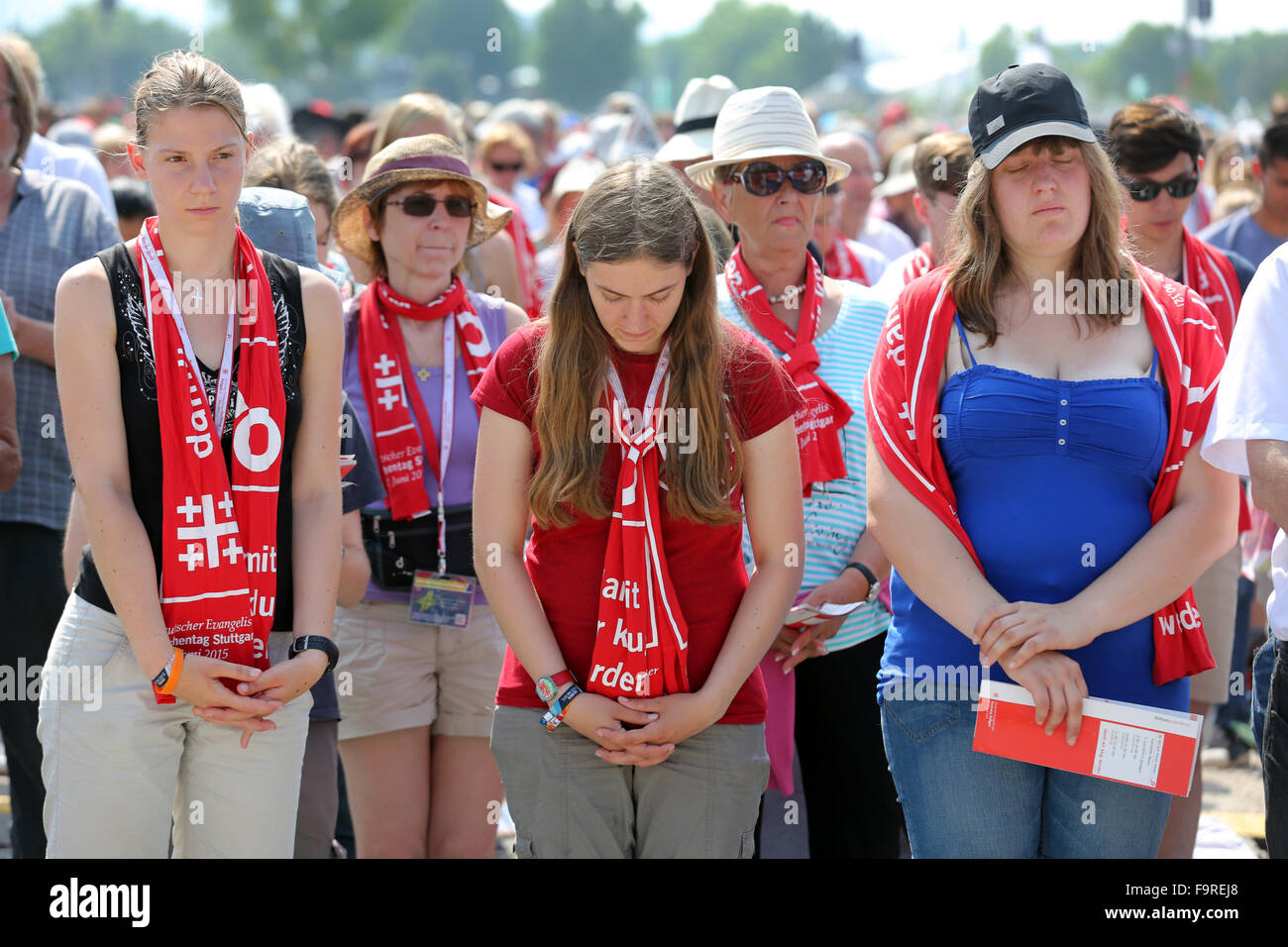 Stuttgart, Germany. 07th June, 2015. Worshipers pray at the closing ...
