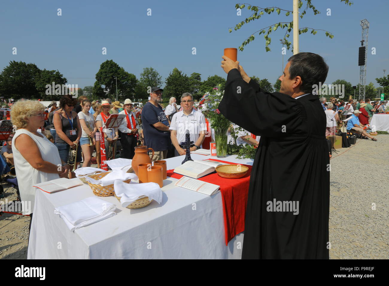 Protestant Pastor High Resolution Stock Photography and Images - Alamy