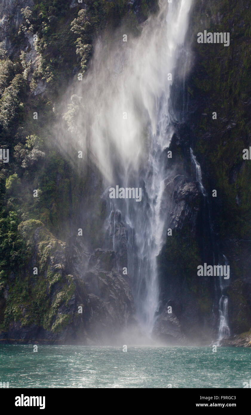 The Stirling Falls at Fiordland National Park, Te Wahipounamu World ...