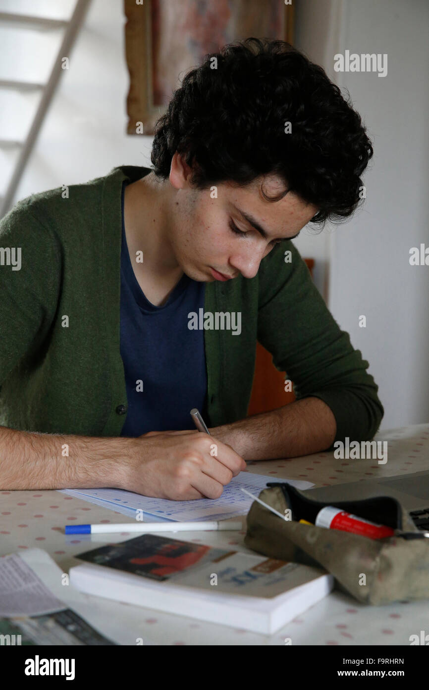 Working at home] hi-res stock photography and images - Alamy
