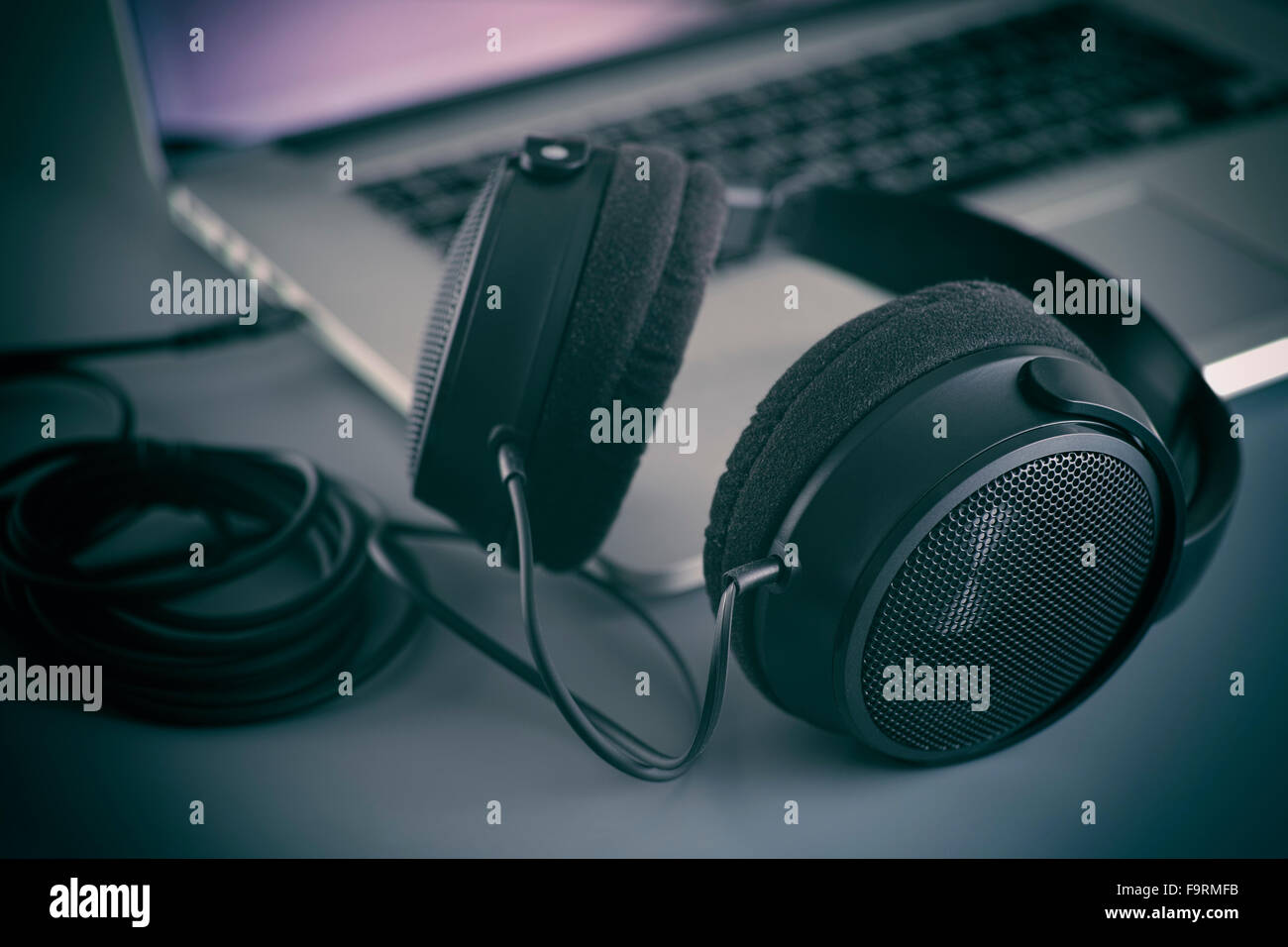 Recording studio hi hi-res stock photography and images - Alamy