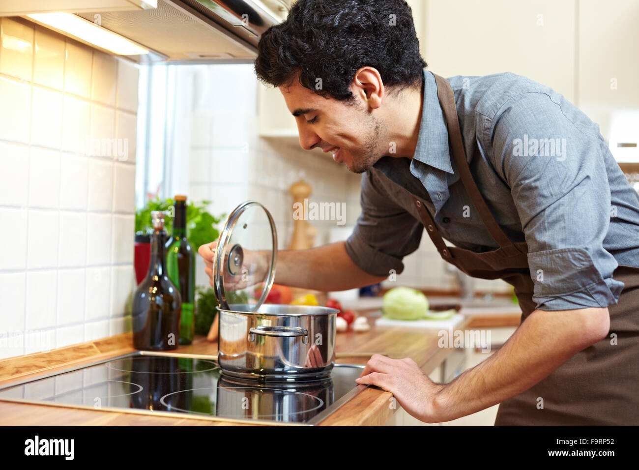 Lid cooking pot hi-res stock photography and images - Alamy
