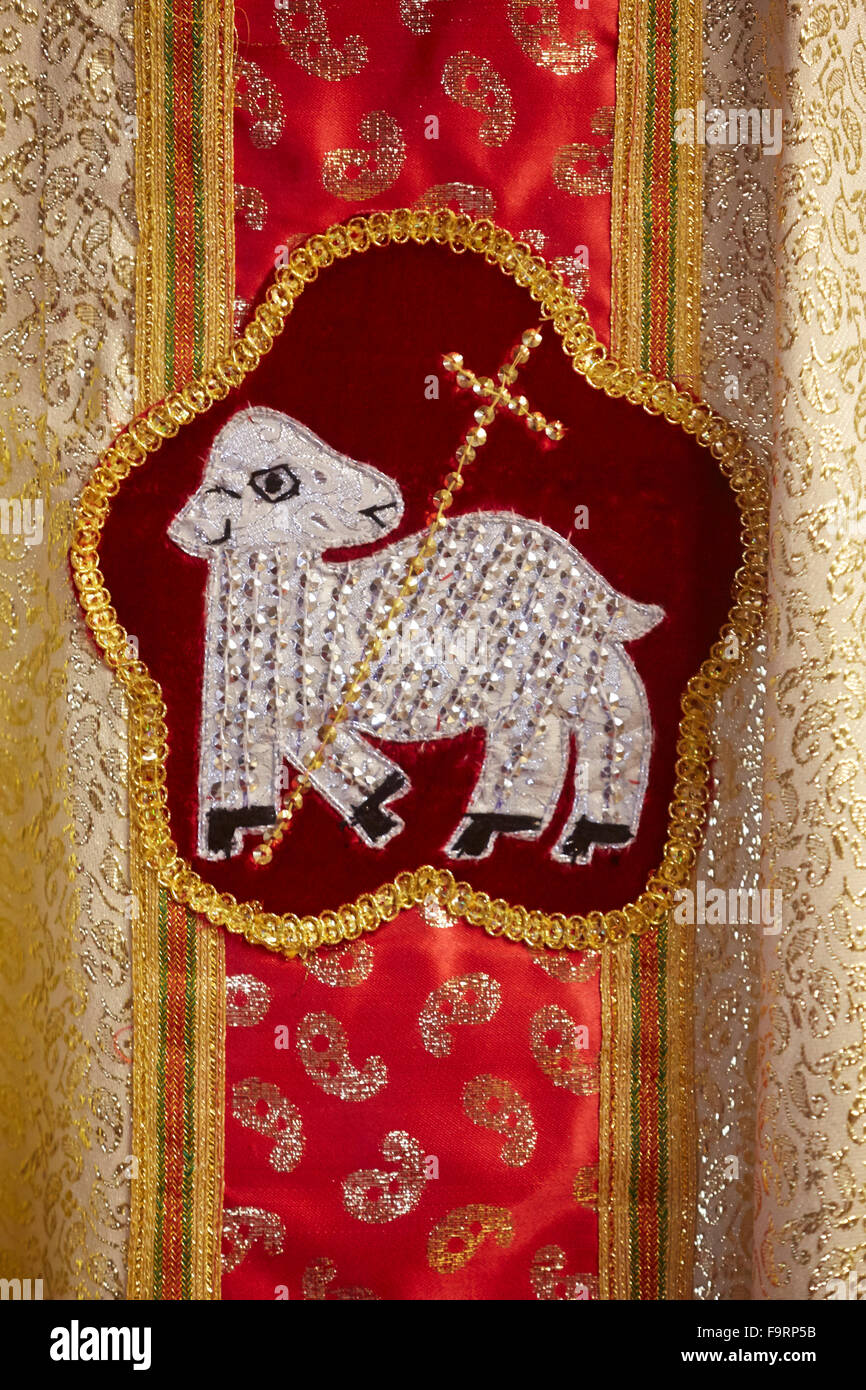 Liturgical dress hi-res stock photography and images - Alamy