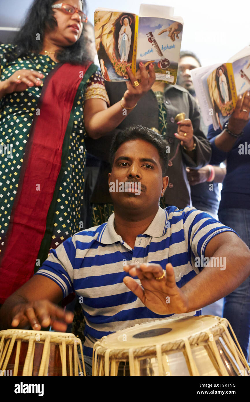 Tamil catholic mass in Notre-Dame Reconciliatrice's church, Paris ...