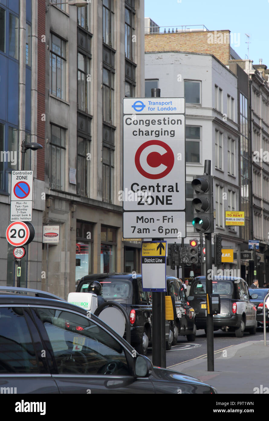Congestion charging sign hi-res stock photography and images - Alamy