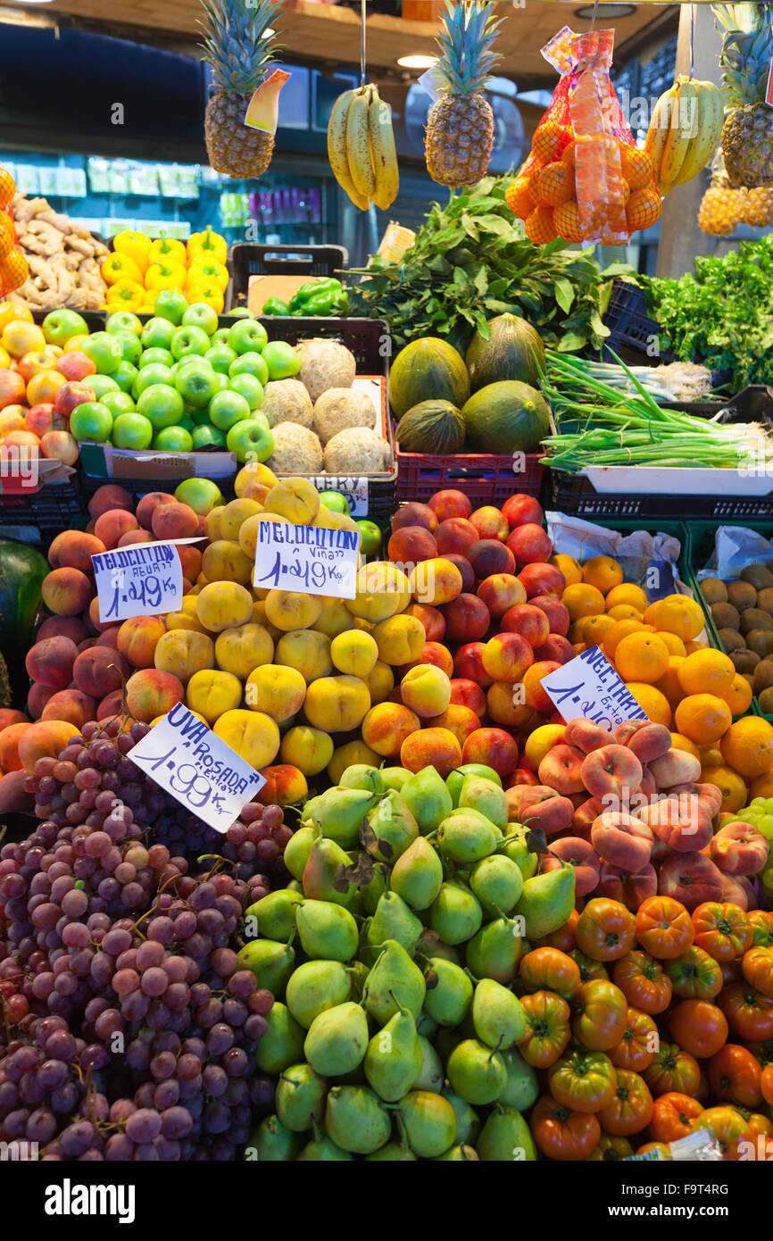 Fruits and vegetables on spanish market counter Stock Photo - Alamy