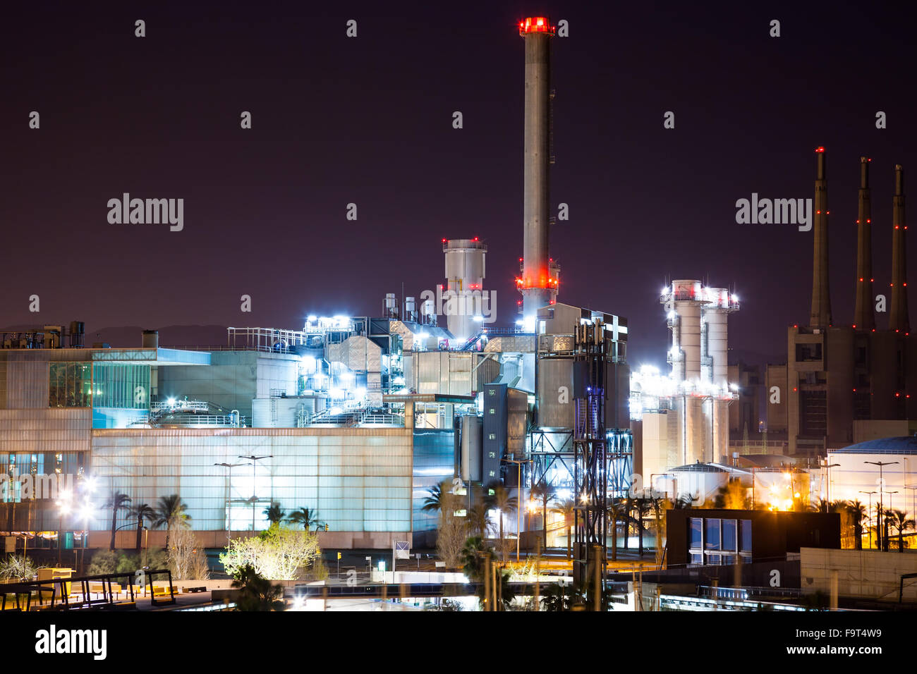 night view of industry power plant Stock Photo - Alamy