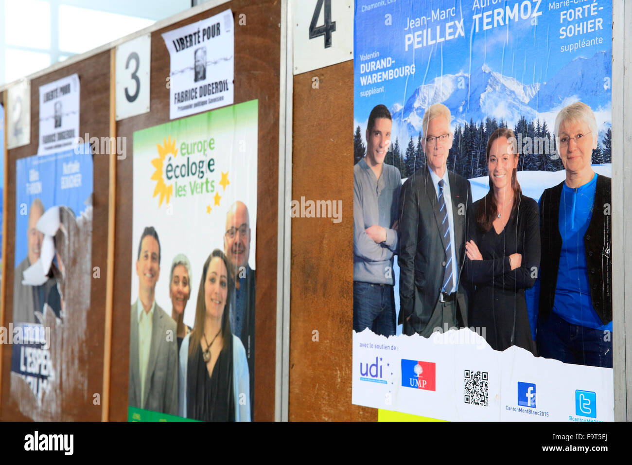 Polling station. Election posters Stock Photo - Alamy