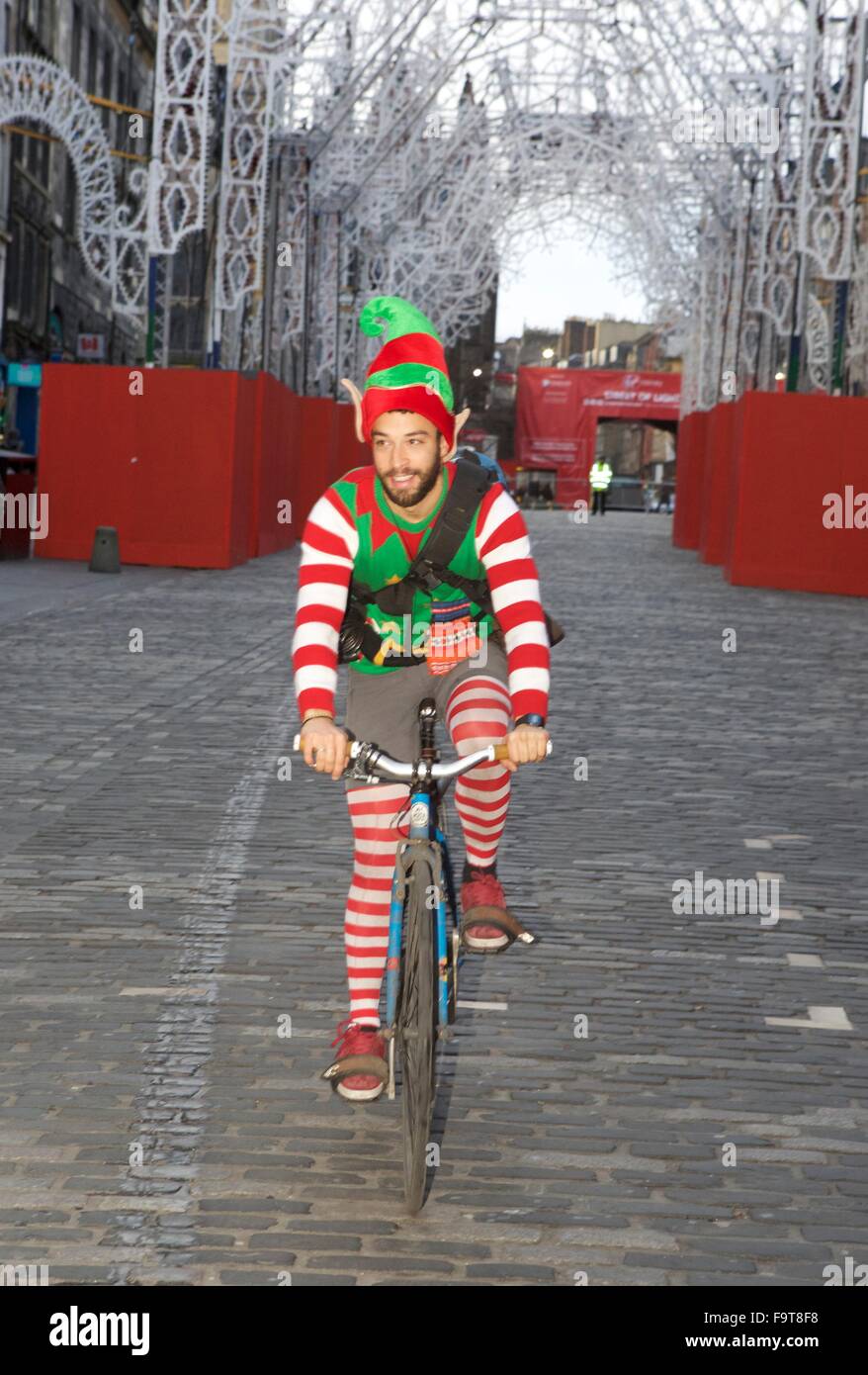 Homeless people in edinburgh hi-res stock photography and images - Alamy