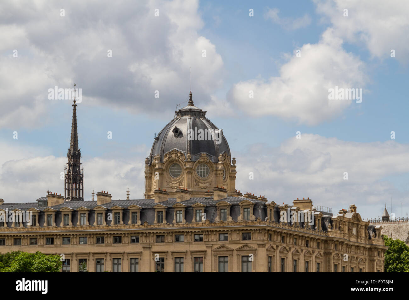 Historic building in Paris France Stock Photo - Alamy