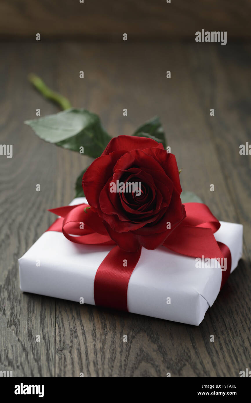 Expanded present hi-res stock photography and images - Alamy