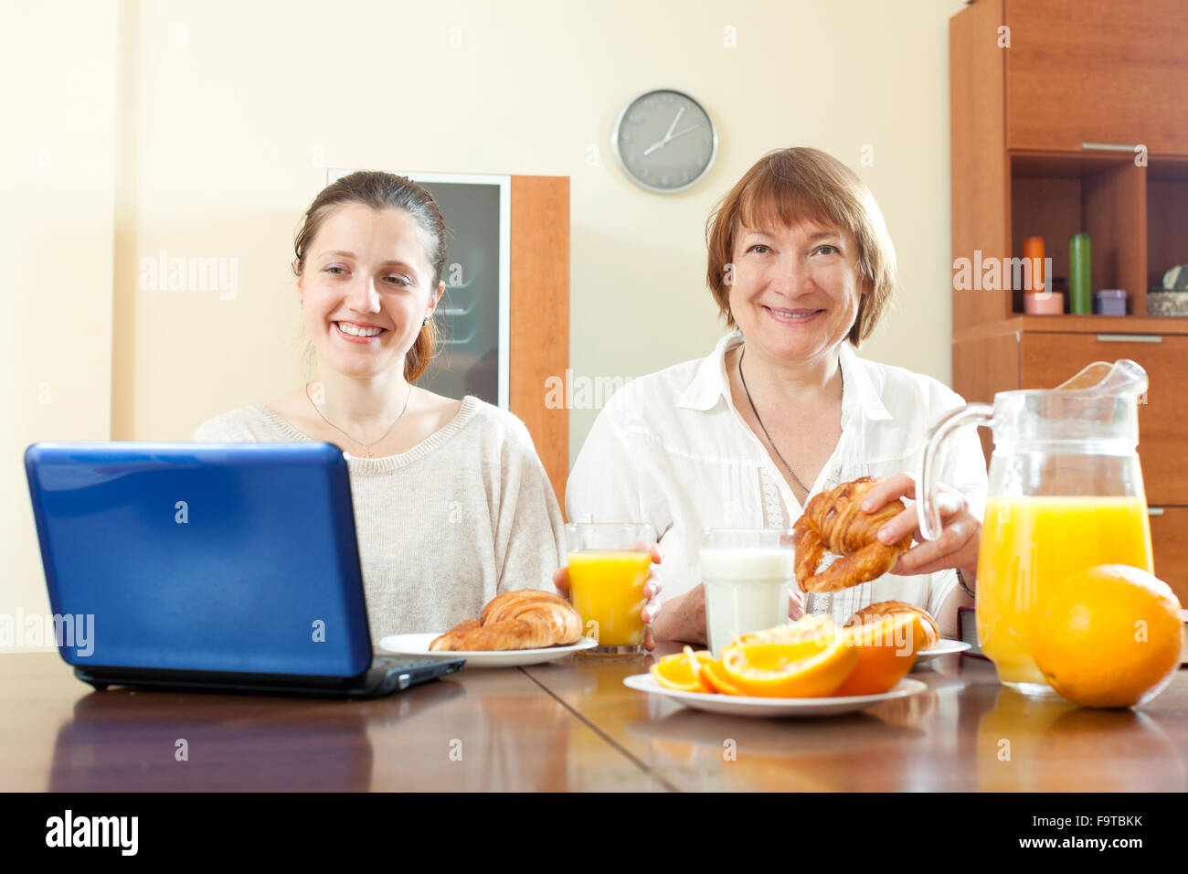 Ordinary women hi-res stock photography and images - Alamy