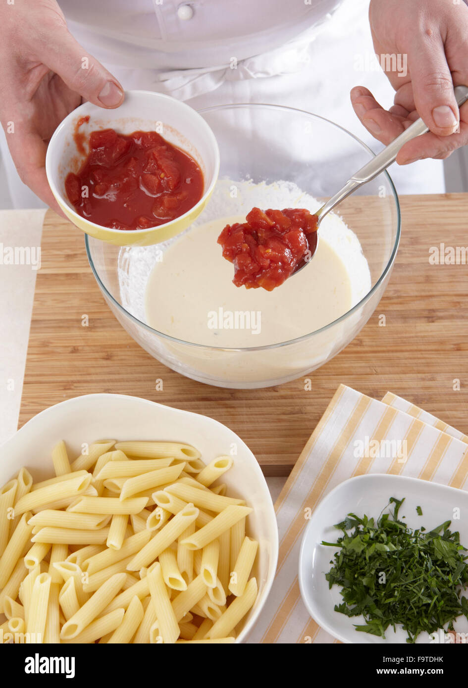 Pasta with zucchini cream and pancetta hi-res stock photography and ...