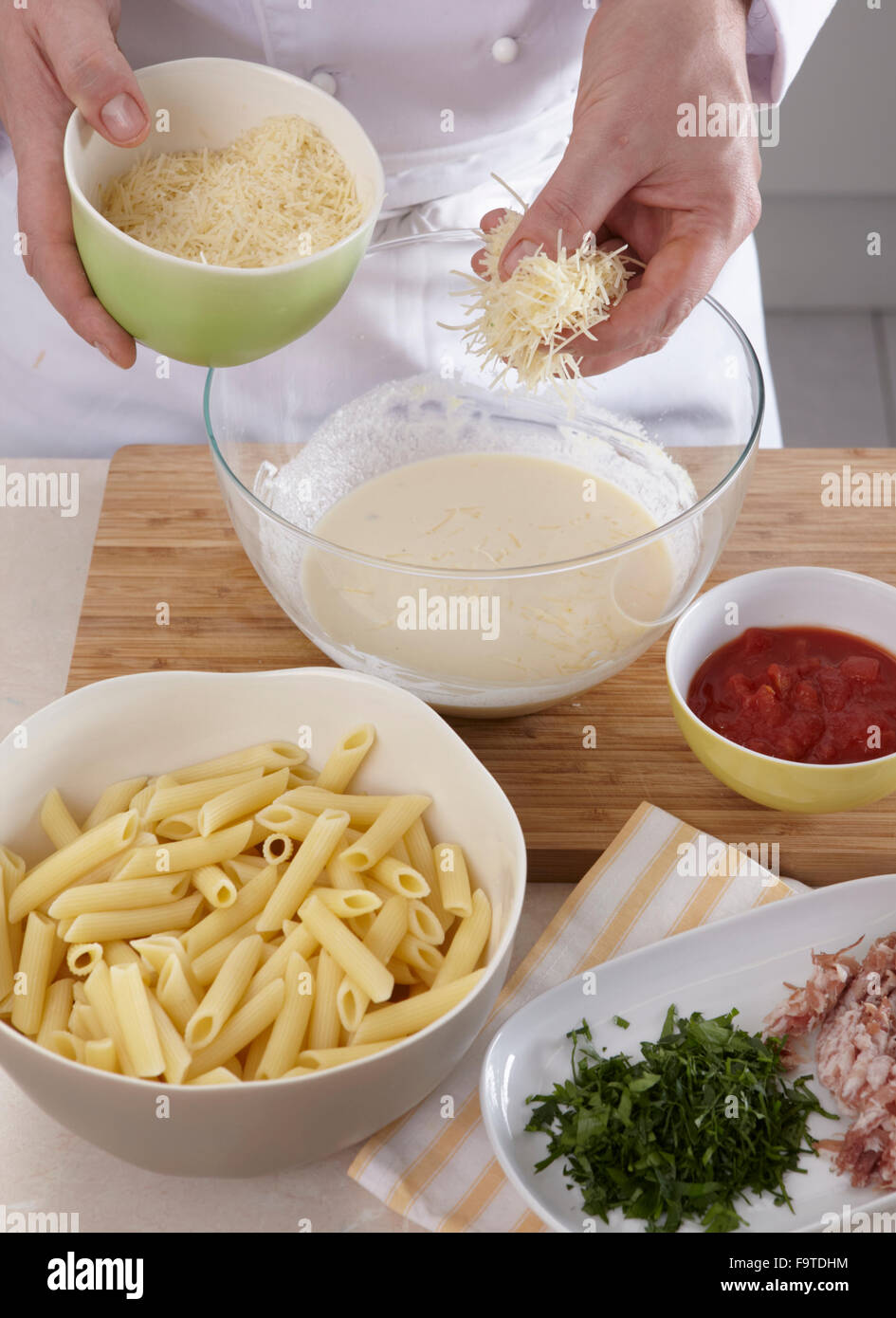 Pasta bake + steps Stock Photo - Alamy