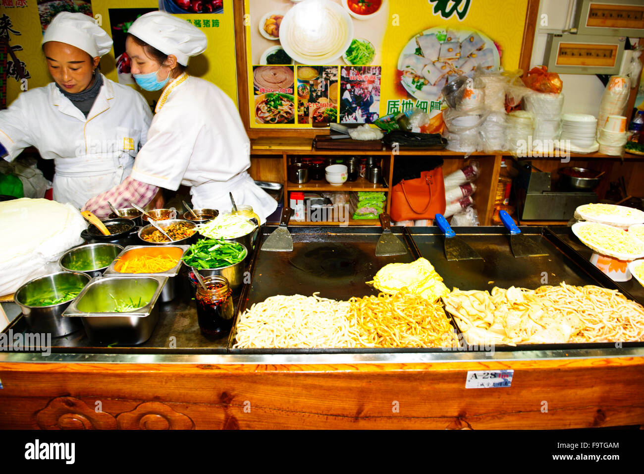 Old time apothecary hi-res stock photography and images - Alamy