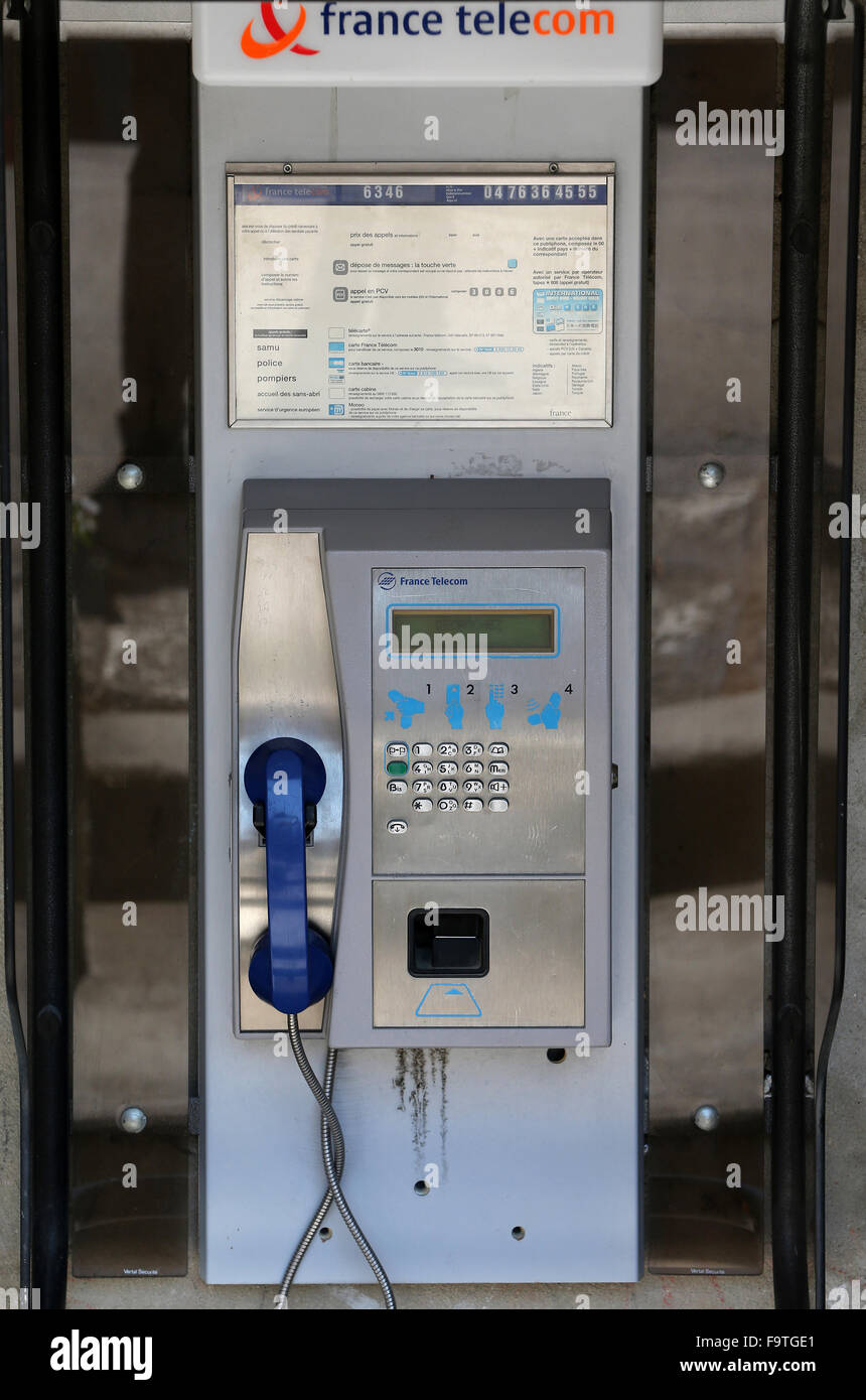 Public phone france hi-res stock photography and images - Alamy