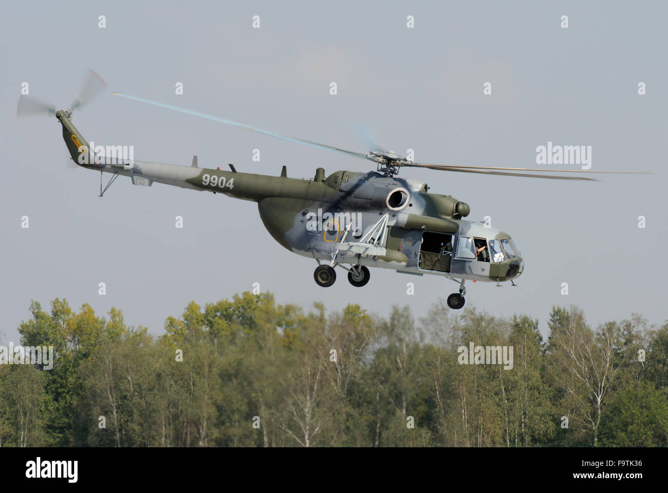 Mil mi 171 helicopter hi-res stock photography and images - Alamy