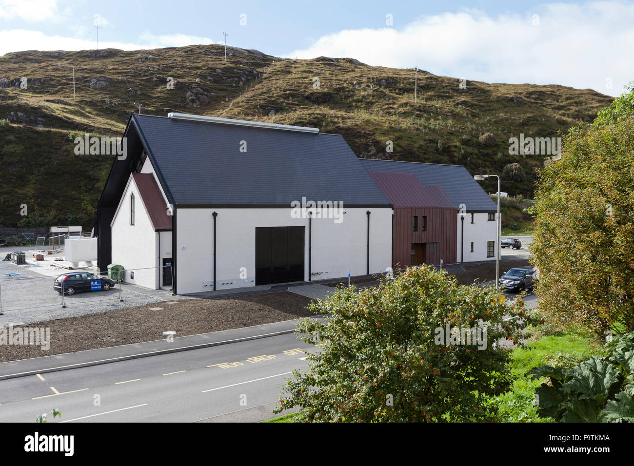 Isle of harris distillery hi-res stock photography and images - Alamy