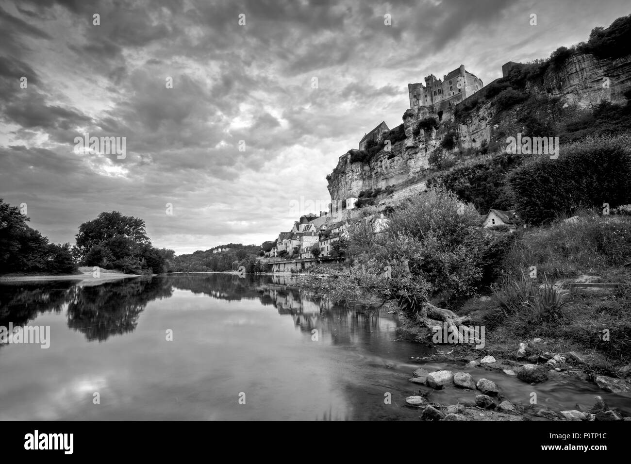 Chateau outdoors Black and White Stock Photos & Images - Alamy