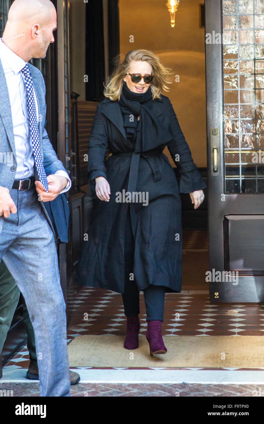 Adele signing autographs for fans outside her hotel ahead of her ...