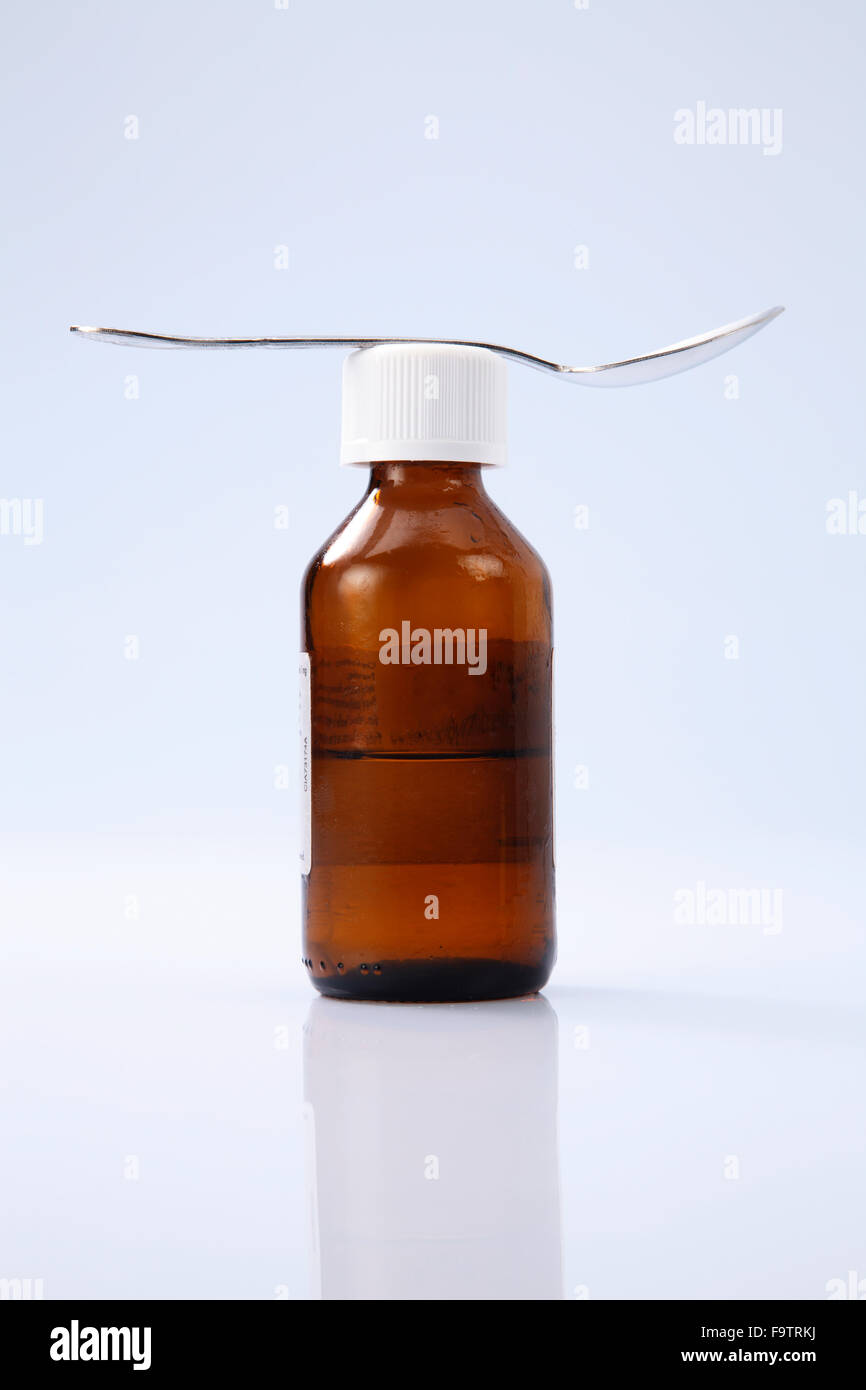 Medicine dose measuring hi-res stock photography and images - Alamy