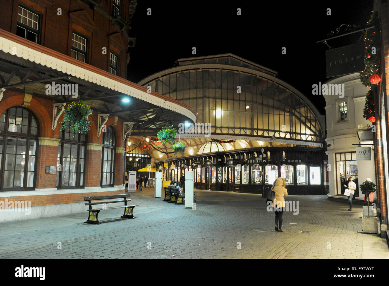 Windsor railway station hi-res stock photography and images - Alamy