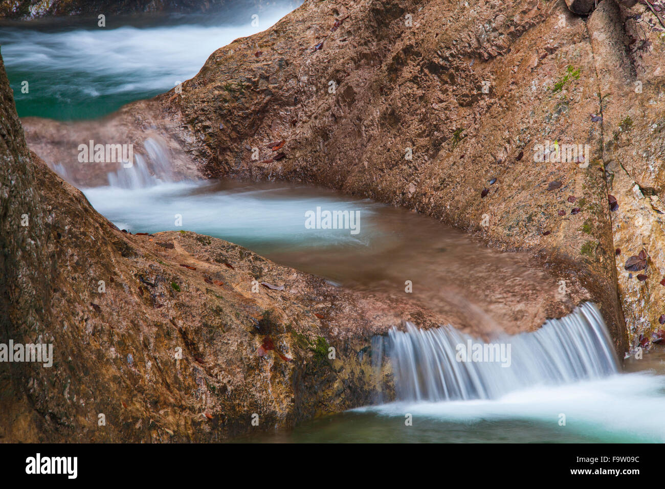 River running through canyon hi-res stock photography and images - Alamy