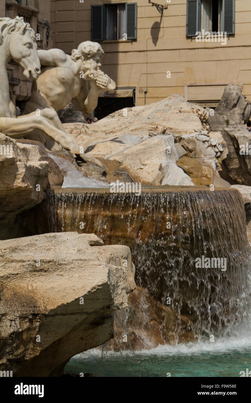 Fountain di Trevi - most famous Rome's fountains in the world. Italy ...