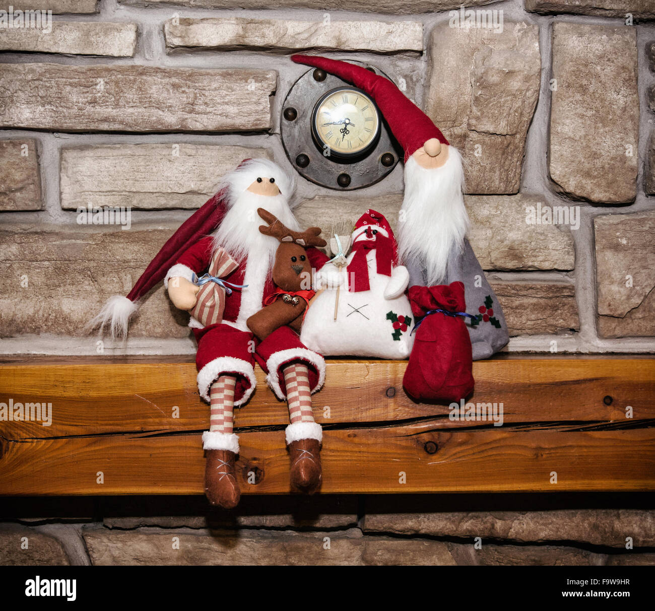 Two santas hi-res stock photography and images - Alamy