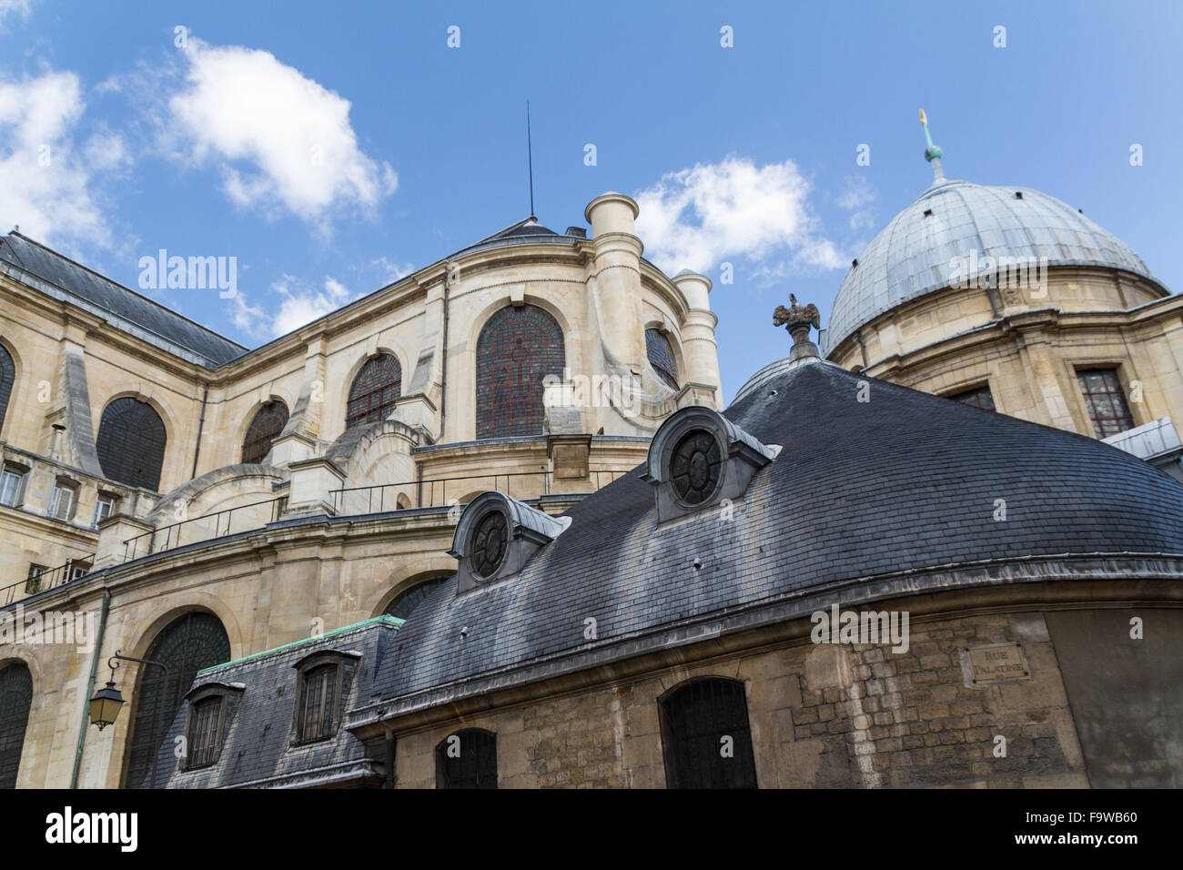 Historic building in Paris France Stock Photo - Alamy