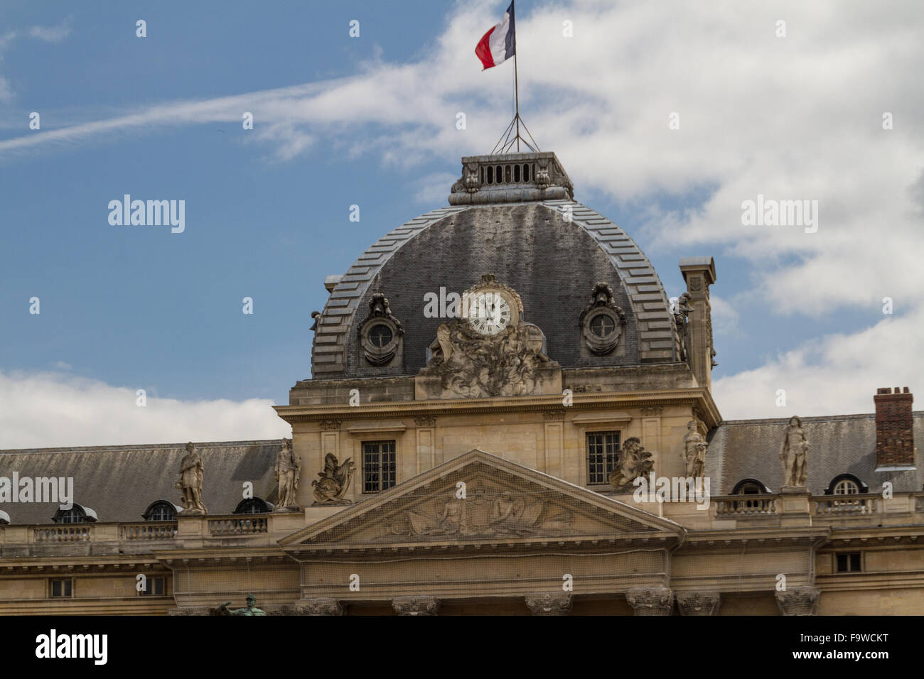 Historic building in Paris France Stock Photo - Alamy