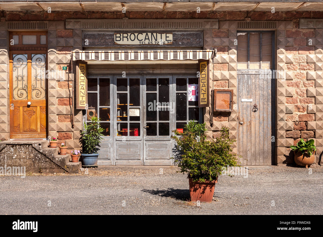 Brocante france hi-res stock photography and images - Alamy