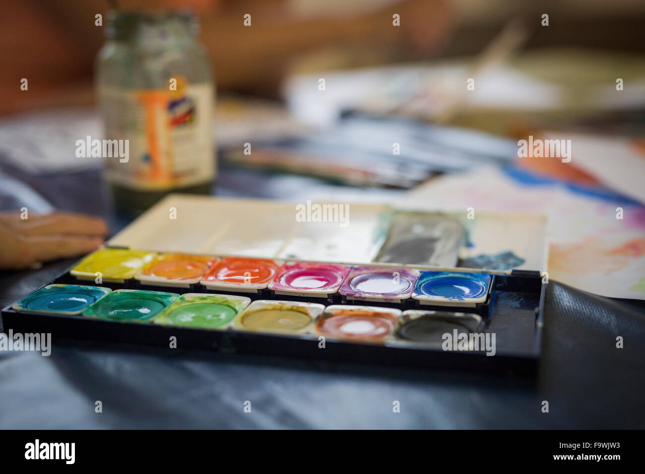 Watercolour box hi-res stock photography and images - Alamy