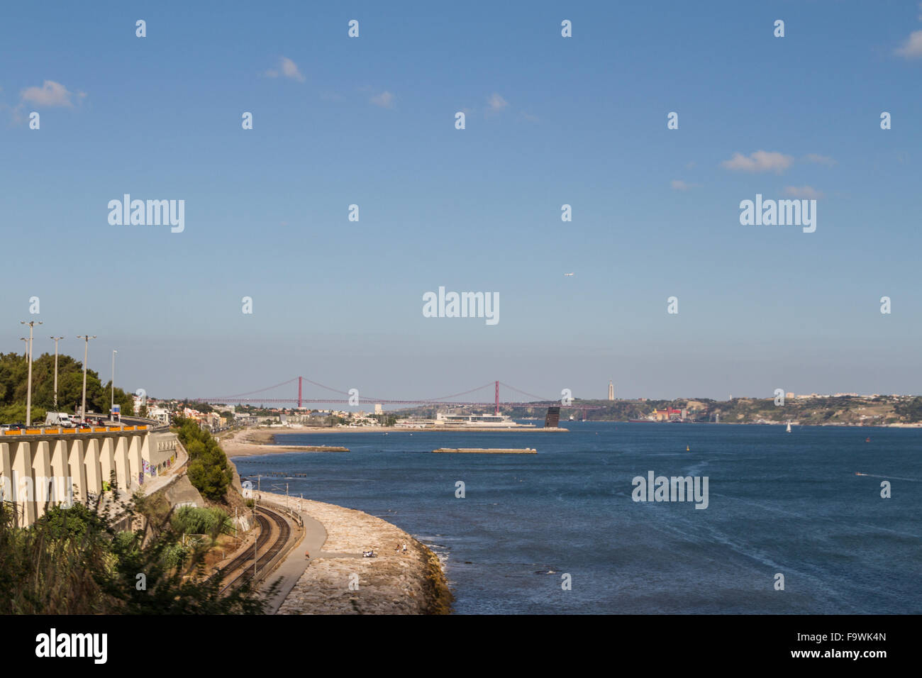 Tejo river with the city of Lisbon in the background Stock Photo - Alamy